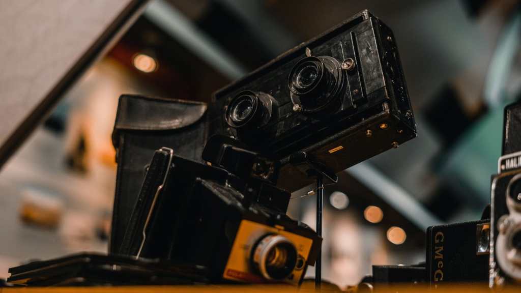 The History of VR: From Origins to Innovations - OPIC 3D VR Live Streaming