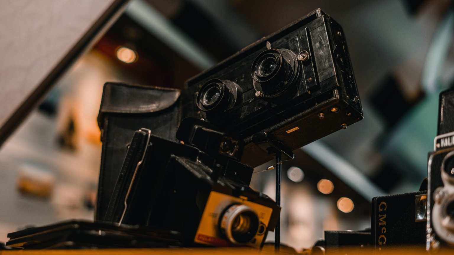 The History of VR: From Origins to Innovations - OPIC 3D VR Live Streaming