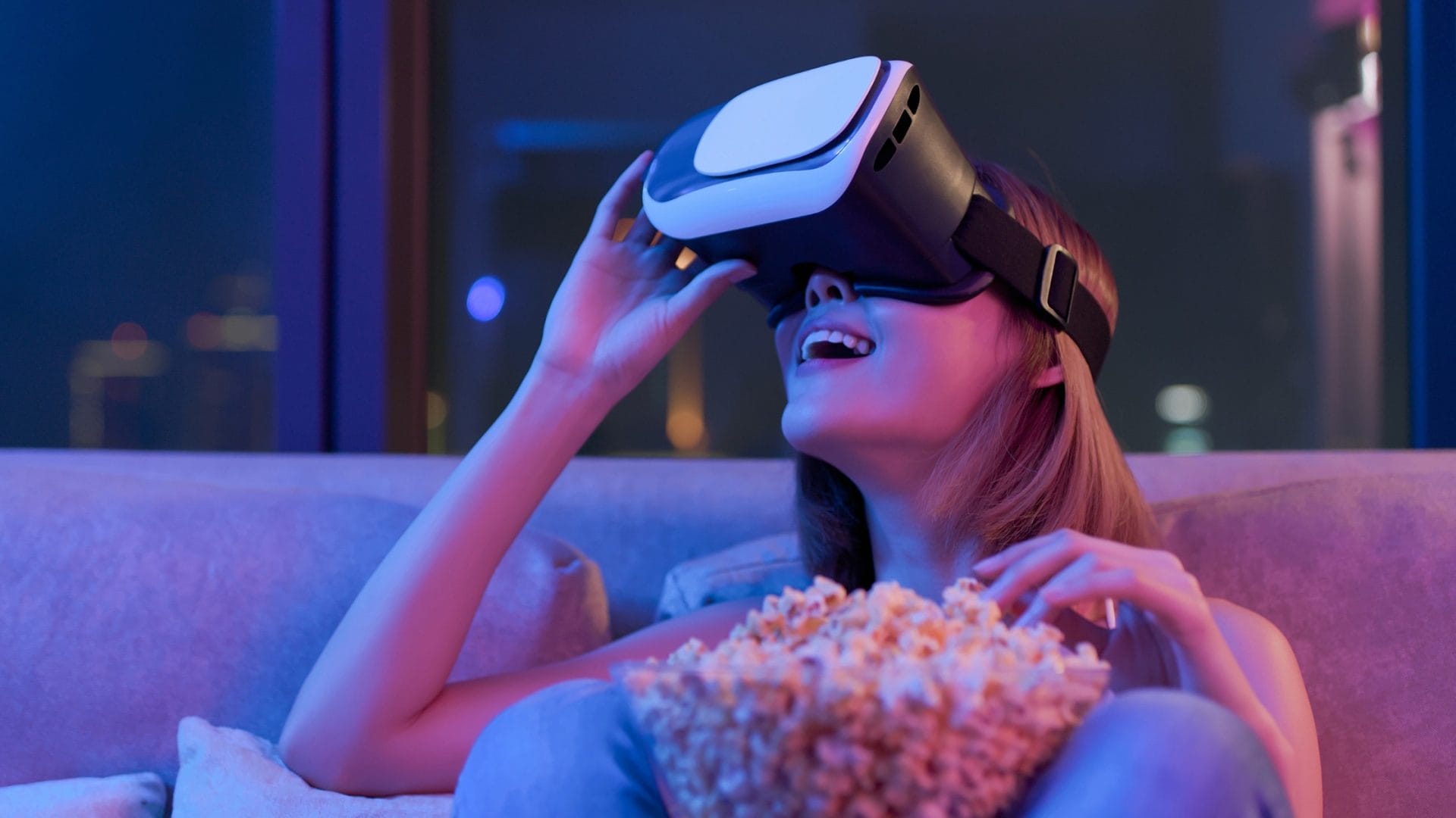 VR Movie Theater: The Future of Immersive Cinematic Experiences - OPIC ...