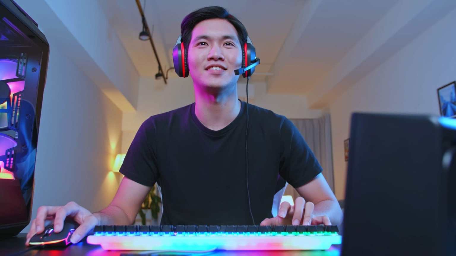 How to Livestream a Mobile Game: A Complete Guide for Beginners - OPIC ...